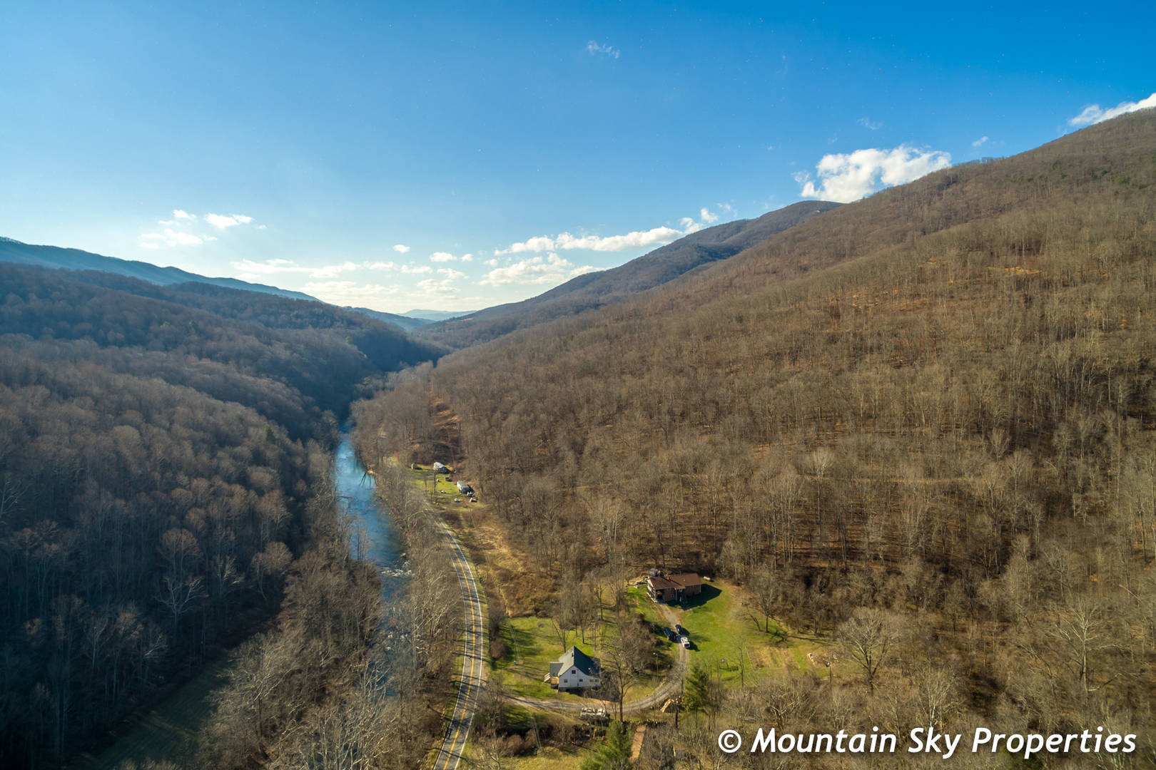 Brivity - 4900 Wolf Creek Road Narrows, VA 24124 - Virtual Tour