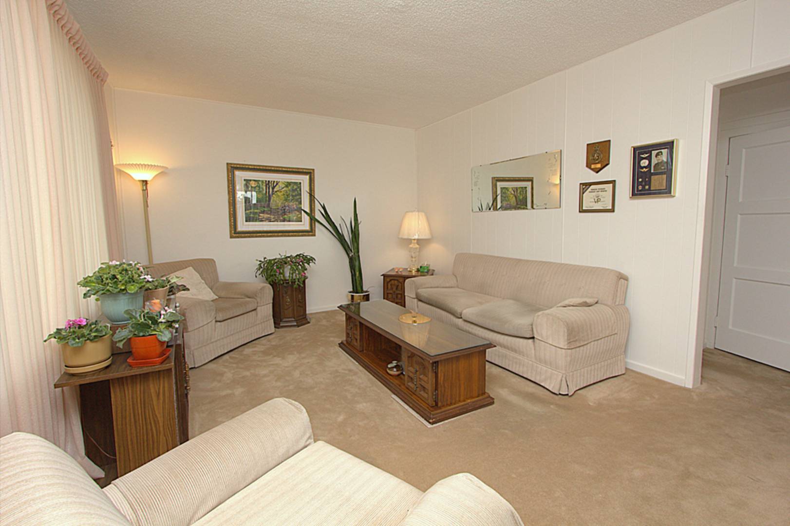 Brivity - 406 Ferry Road Winnipeg, MB R3J1W4 - Virtual Tour