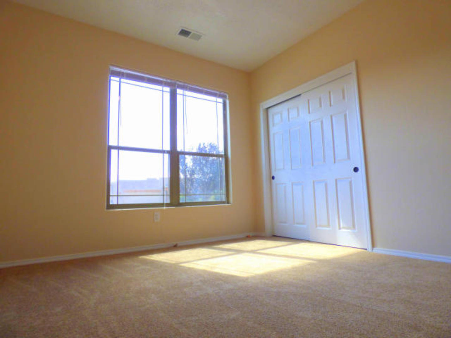 Brivity - 920 Loma Pinon Loop NE Rio Rancho, NM 87144 - Virtual Tour