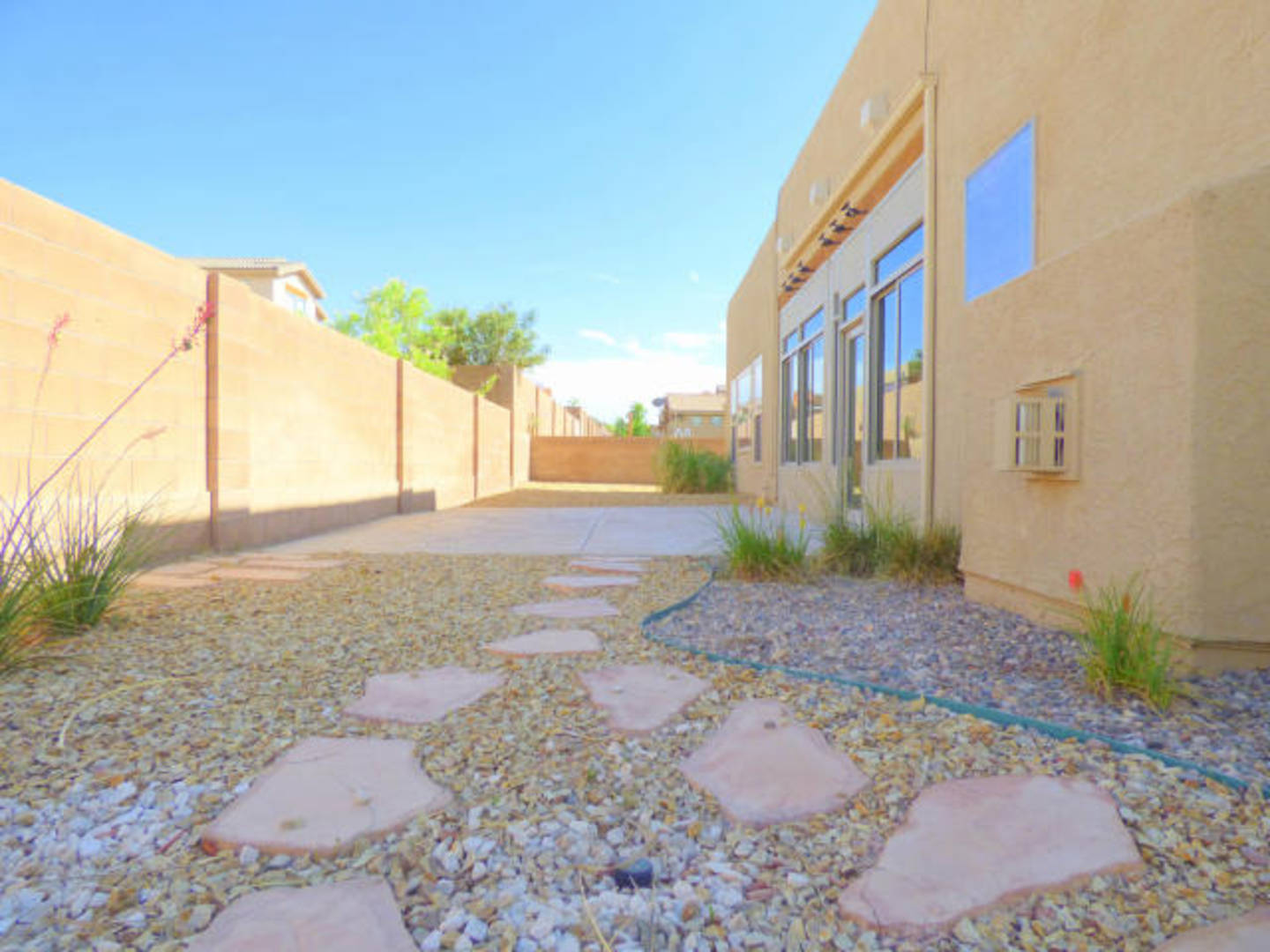 Brivity - 920 Loma Pinon Loop NE Rio Rancho, NM 87144 - Virtual Tour