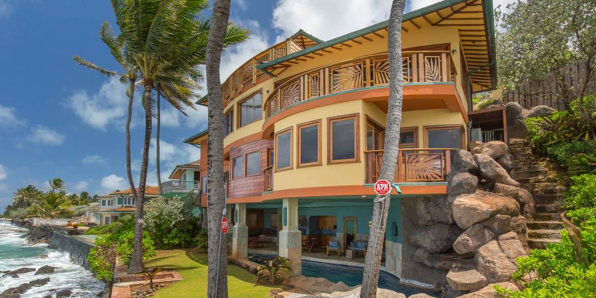 Brivity - Thomas W • 726 Mokulua Drive Kailua, HI - 96734