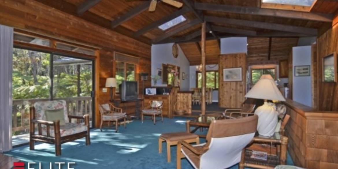 Brivity - Ronald Rigg/ Jocelyne Smith • 19-4075 Kalani Honua Lp Volcano ...