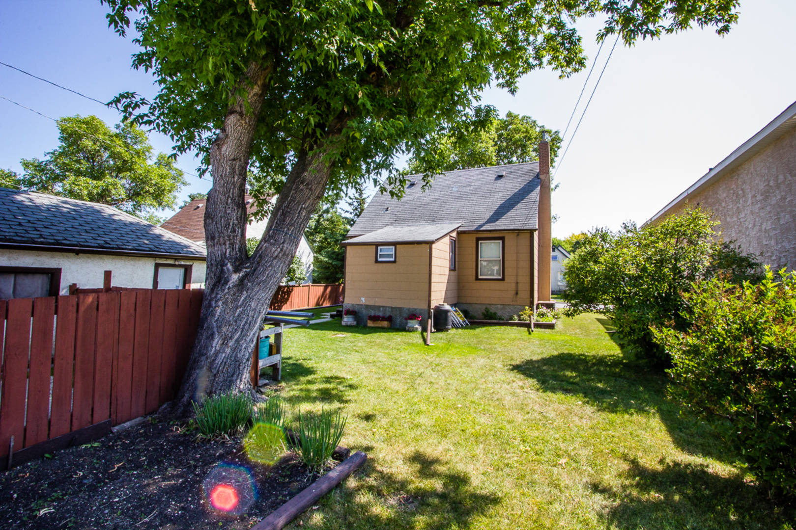 Brivity - 406 Ferry Road Winnipeg, MB R3J1W4 - Virtual Tour