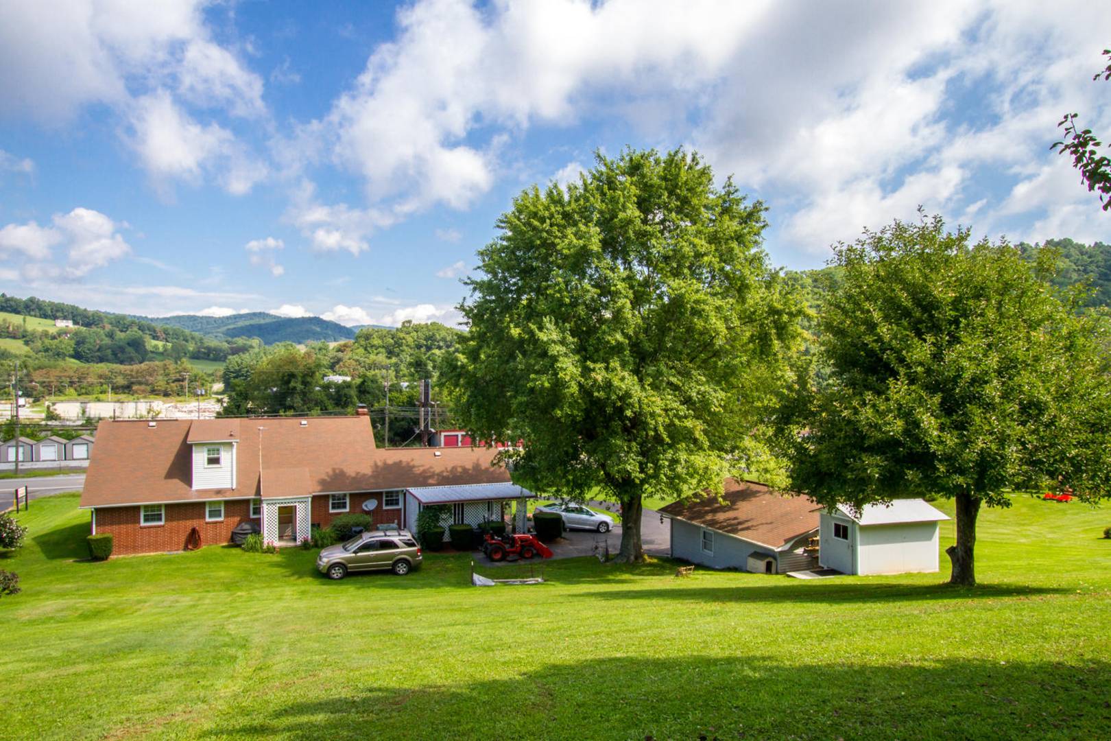 Brivity - 5286 Lee Hwy Atkins, VA 24311 - Virtual Tour