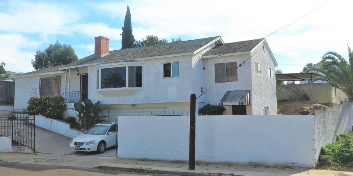 Brivity - 12236 Arbor Pl. Los Angeles, CA - 90044