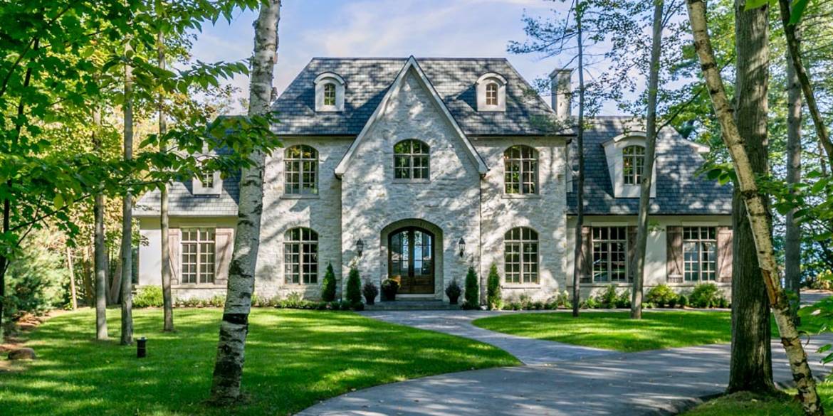 Brivity - 1260 Shoreview Drive Innisfil, ON - L9S2L5