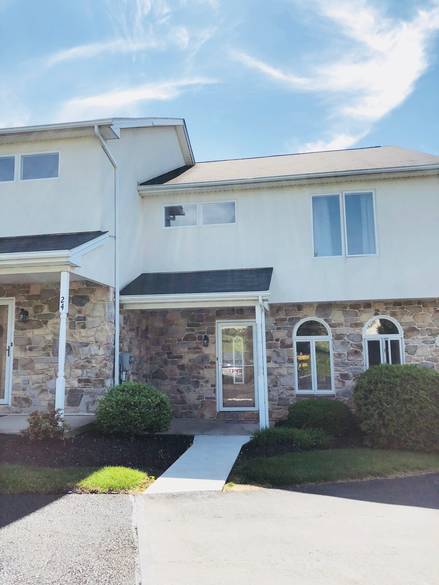 Brivity - 25 Chestnut Commons Ct Easton, PA - 18040