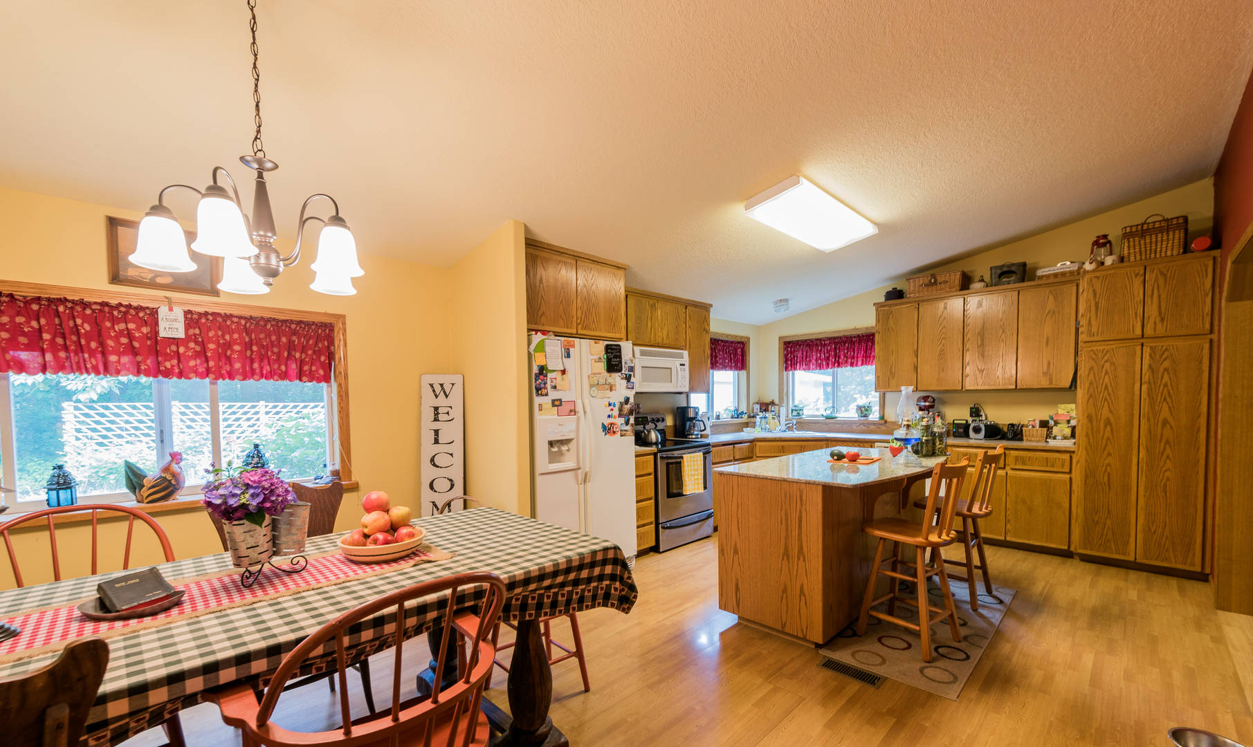 Brivity - 1824 E Pole Rd Everson, WA 98247 - Virtual Tour