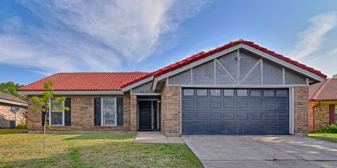 Brivity - 221 Lemon Dr Arlington, TX - 76018