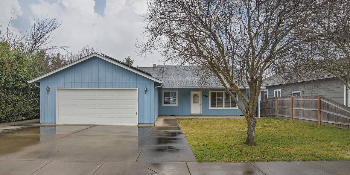 Brivity - 466 Phyllis Drive Eagle Point, OR - 97524