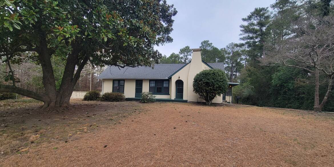 Brivity - 1007 E Main St Aberdeen, NC - 28315