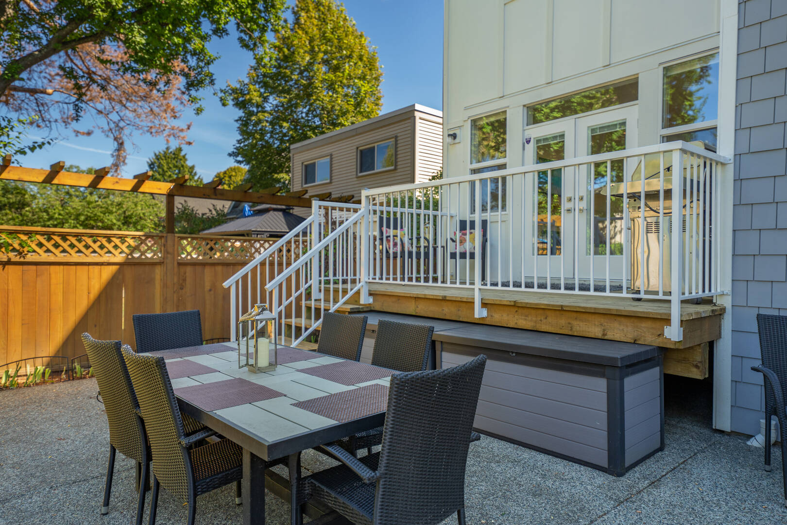 Brivity - 1712 Haultain St Victoria, BC V8R2L2 - Virtual Tour
