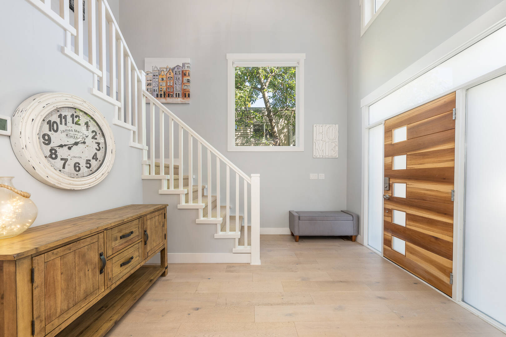 Brivity - 1712 Haultain St Victoria, BC V8R2L2 - Virtual Tour