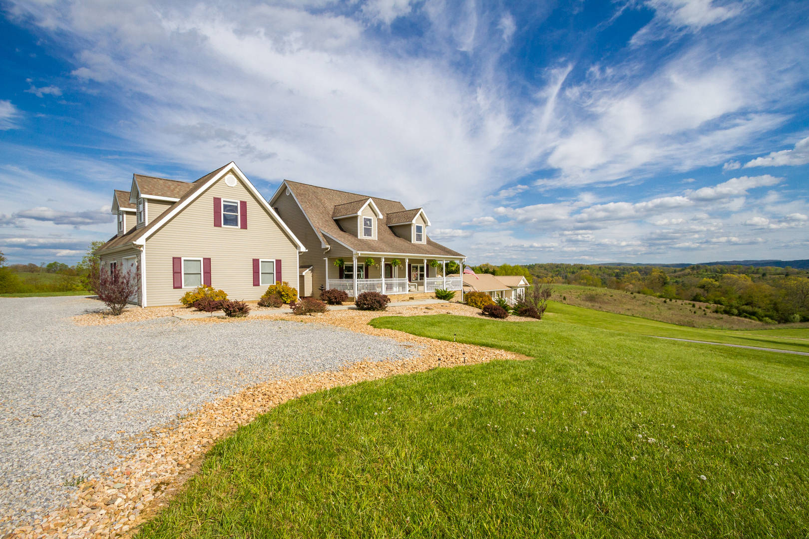 Brivity - 215 Oak Hill Lane Draper, VA 24324 - Virtual Tour