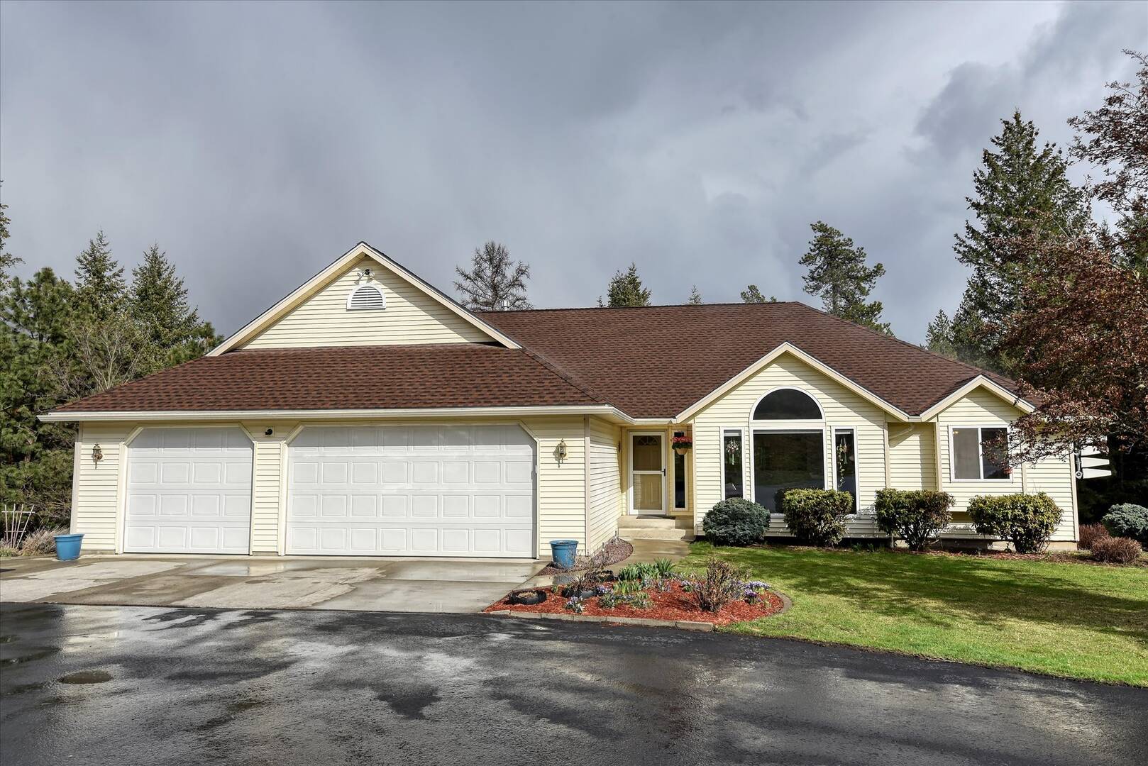 Brivity - 21806 N Monroe Rd Spokane, WA 99208 - Virtual Tour