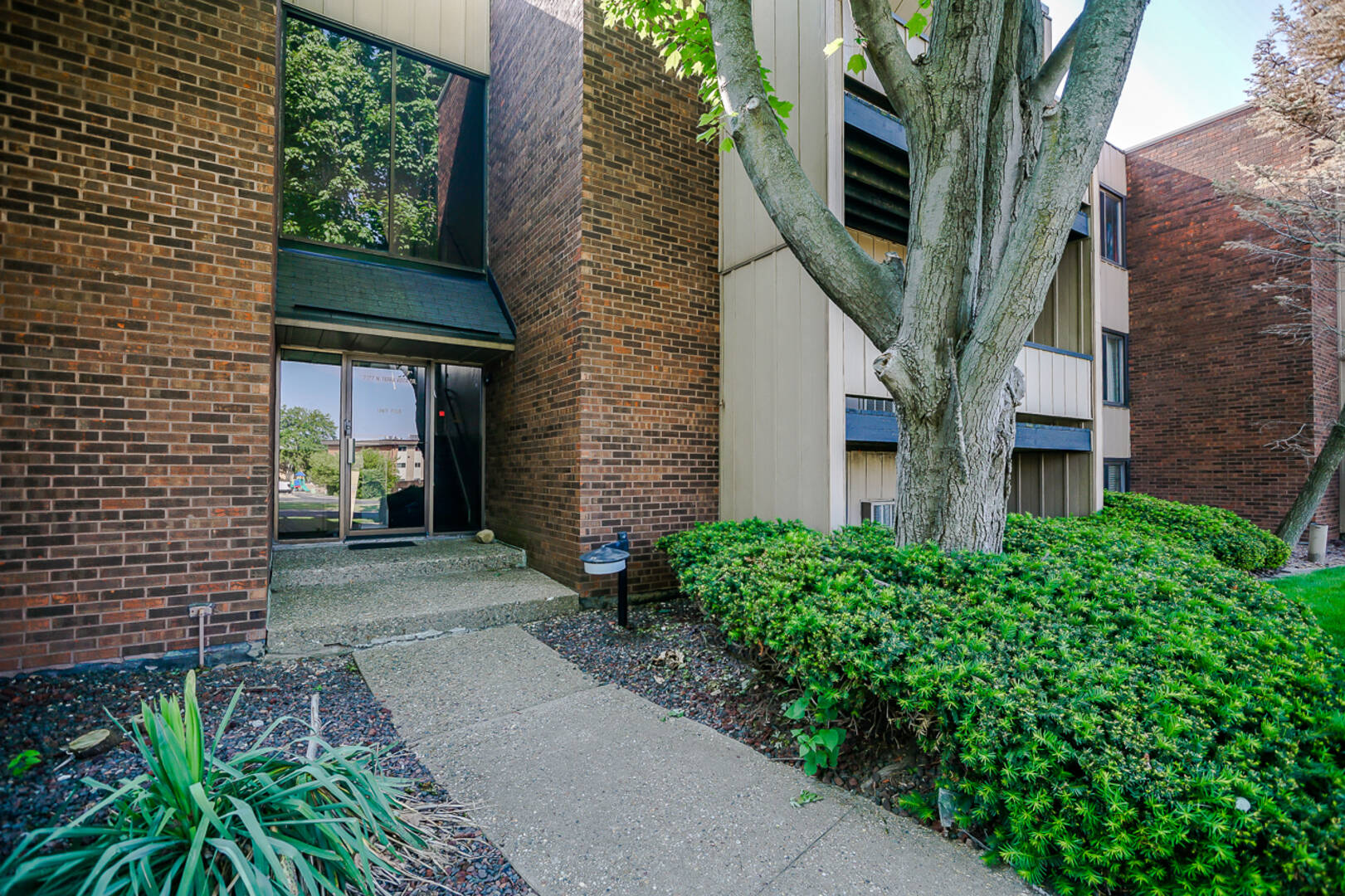 Brivity - 7127 N Terra Vista Dr #4101 Peoria , IL 61614 - Virtual Tour