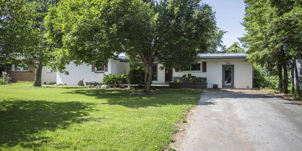 Brivity - 1051 E Morningside Springfield, MO - 65807