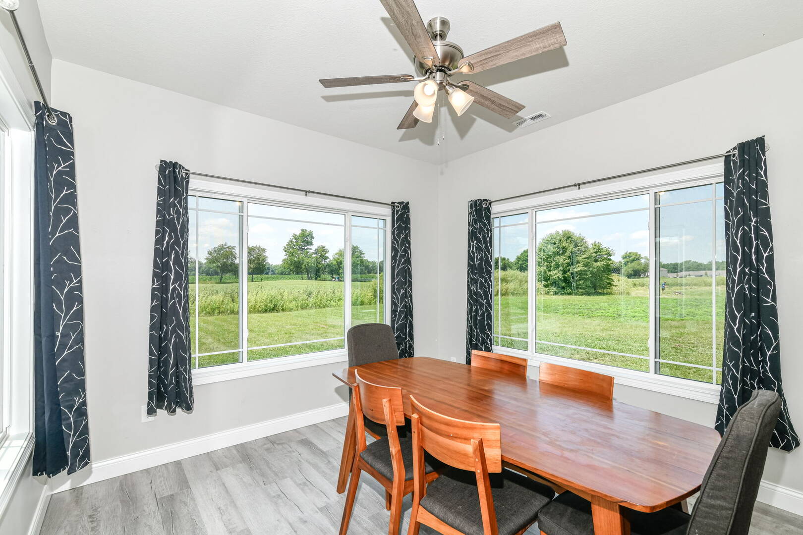 Brivity - 10561 Chapa Boulevard Elwood, IN 46036 - Virtual Tour