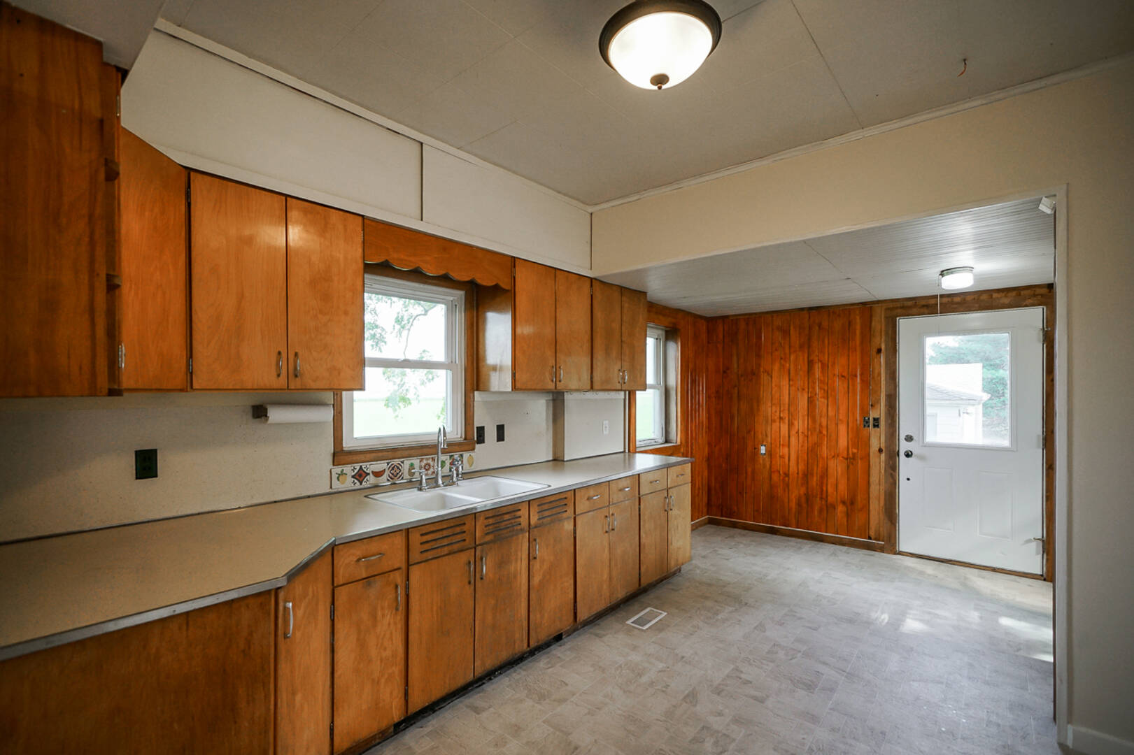 Brivity - 29985 CR 2300 N Forest City, IL 61532 - Virtual Tour