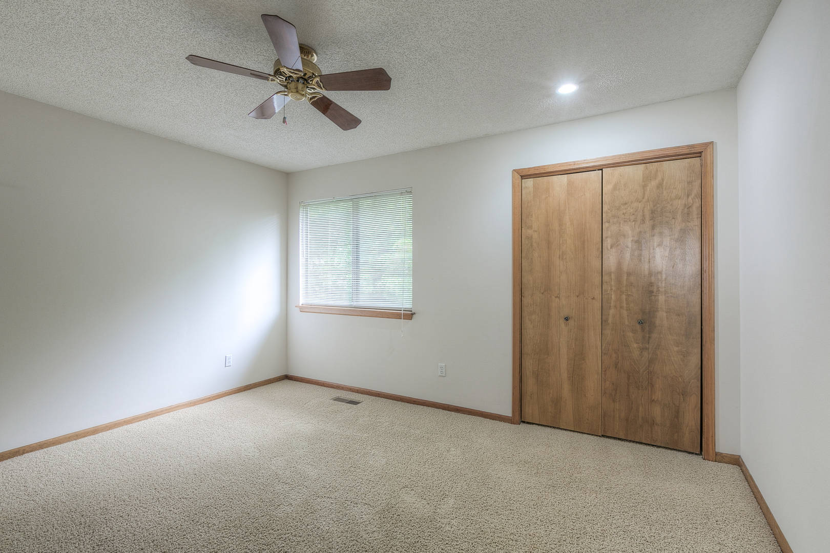 Brivity - 6422 W 51st Terr. Mission, KS 66202 - Virtual Tour