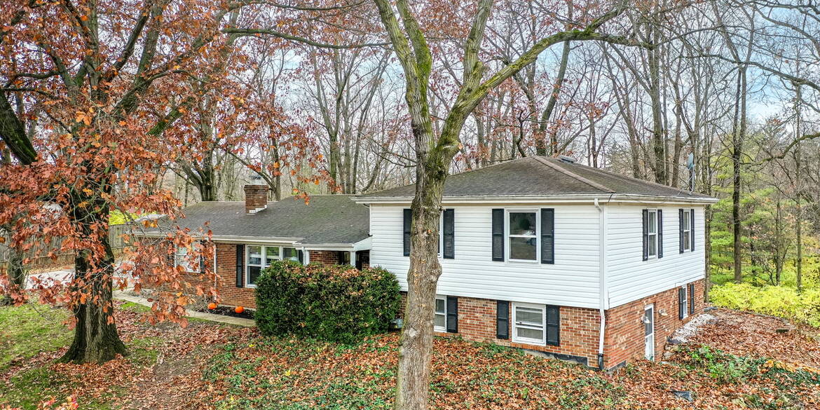 Brivity - 10263 N Meadow Wood Lane Elwood, IN - 46036