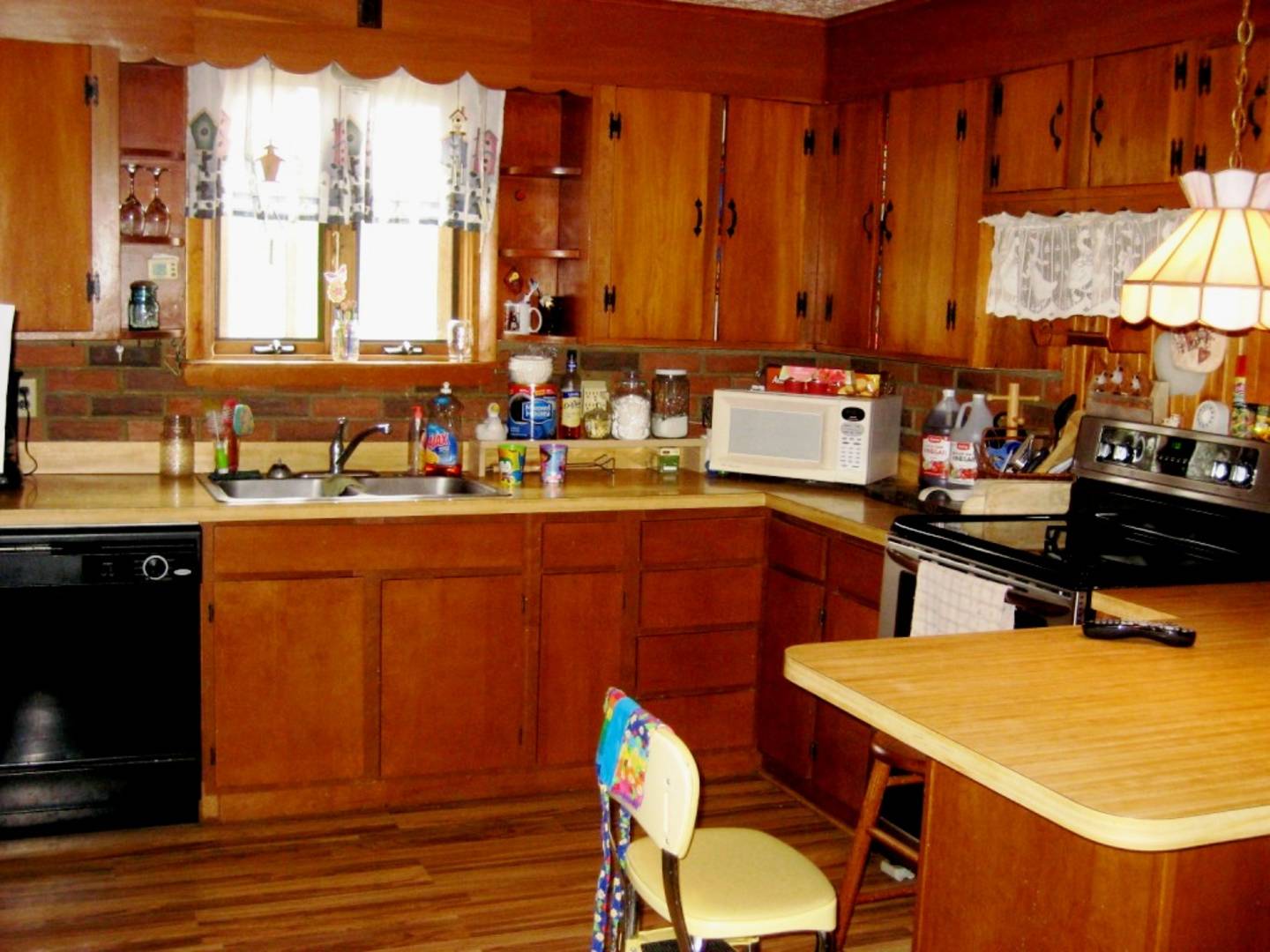 Brivity - 18407 Marks Road Strongsville, OH 44149 - Virtual Tour