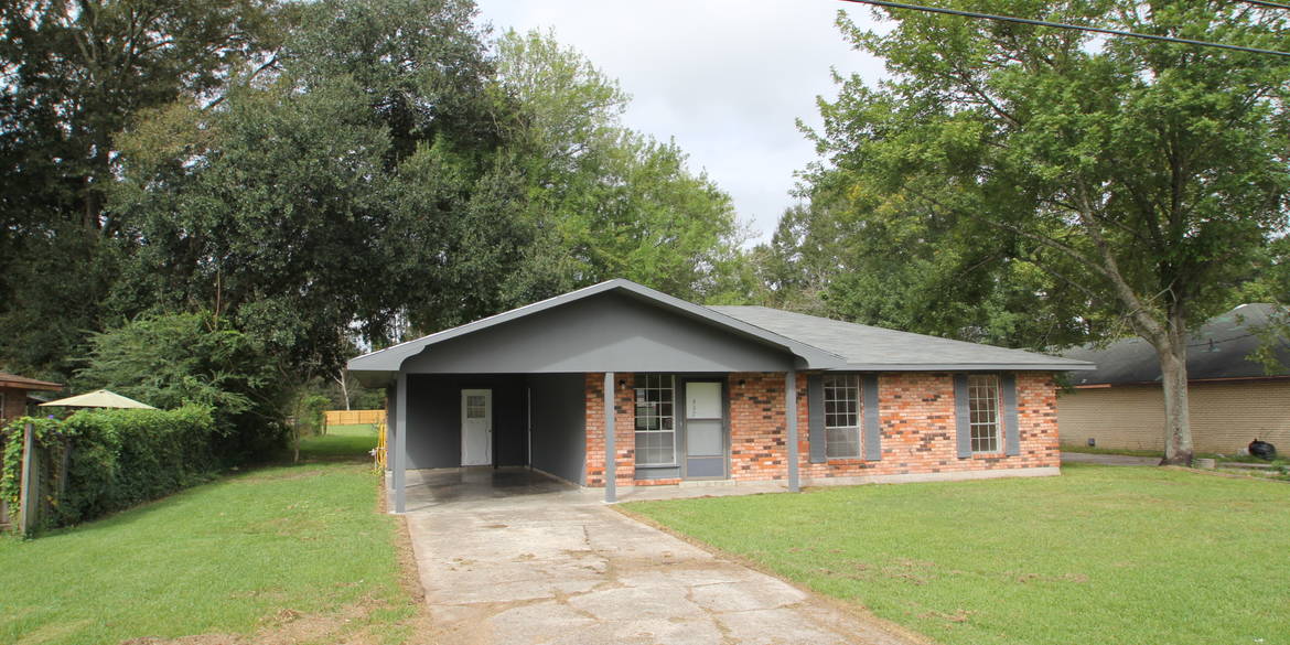 Brivity - 437 S. Sherman Ave. Gonzales, LA - 70737