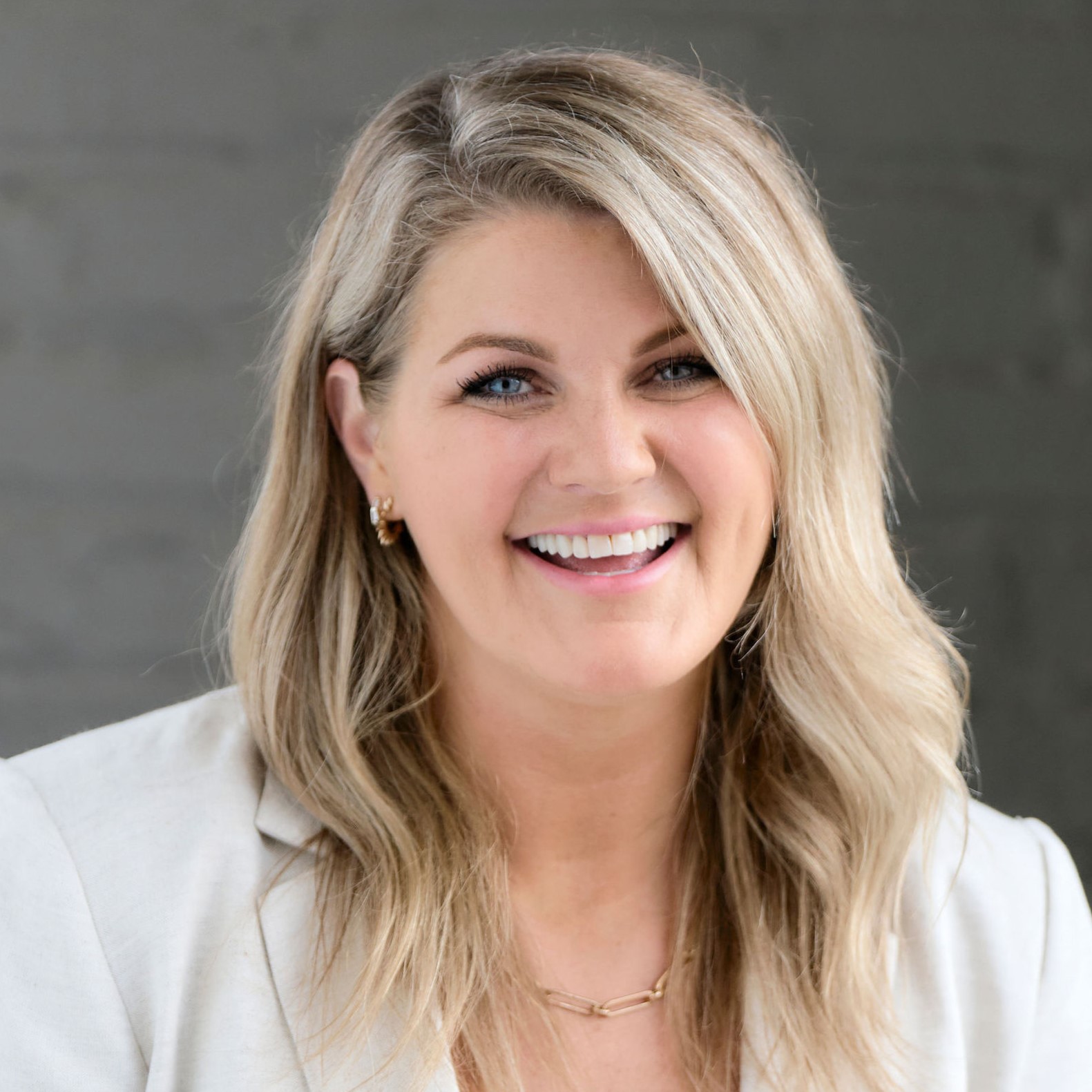 River Fox Realty | Erin Lewis - Licensed Agent